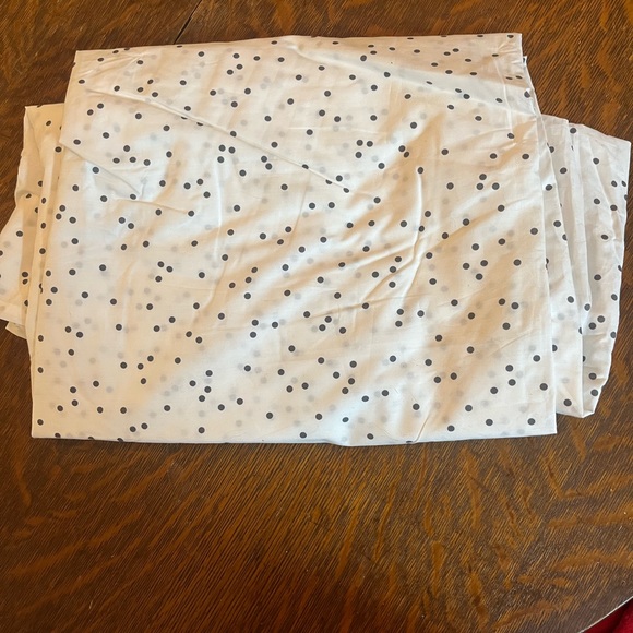 kate spade | Bedding | Nwot Kate Spade Black And White Pock A Dot Queen ...